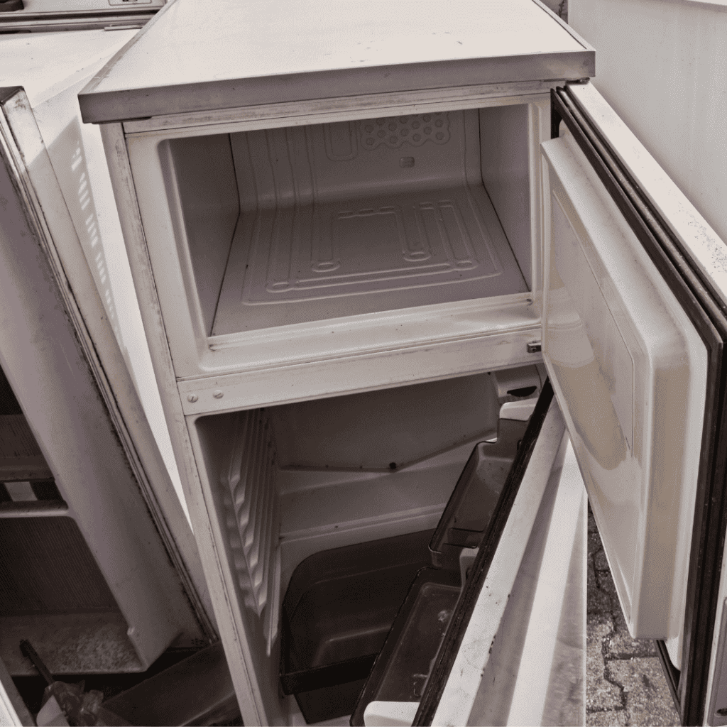Refrigerator Removal Services - Fridge Disposal | JiffyJunk.com