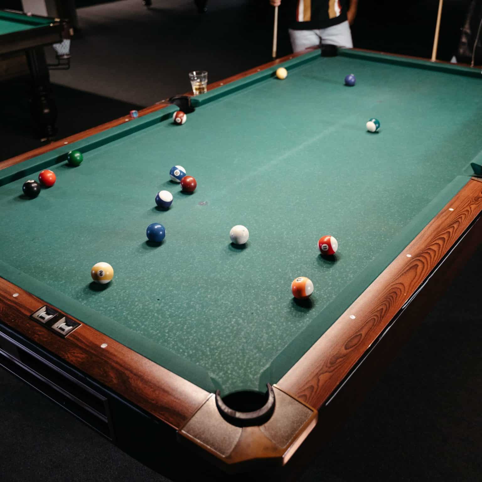 Pool Table Removal Service | JiffyJunk.com